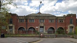 Wolverhampton's derelict baths could become banqueting hall - BBC News