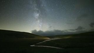 Astronomy tourism trail showcases Cambrian night sky - BBC News
