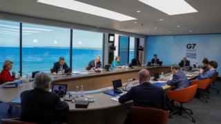 In pictures: World leaders bask in Cornwall sun at G7 summit - BBC News