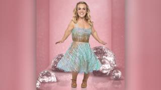 Ellie Simmonds: Dancing is 'way out of my comfort zone' - BBC Newsround