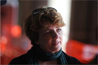 1,000 lost on one boat - this woman hopes to name them - BBC News