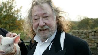 Emmerdale's Andy Devine died after accidental fall, coroner concludes ...