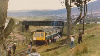 Rhondda rail enthusiasts plan Maerdy mine heritage line - BBC News