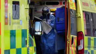 Covid: London's virus death toll exceeds 10,000 - BBC News