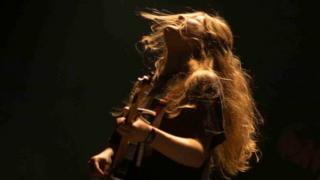 Why Tate McRae is a pop star you should get to know - BBC News