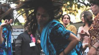 Pakistan's transgender community cautiously welcomes marriage fatwa ...