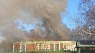 Fire at former pupil referral unit in Telford - BBC News
