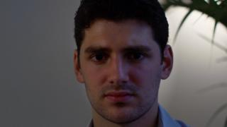 How I talk to the victims of conspiracy theories - BBC News