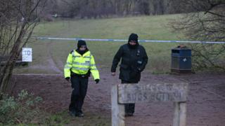 Olly Stephens: Mourners line streets for Reading funeral - BBC News