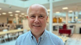 Northants Tories increase pressure on Stephen Mold - BBC News