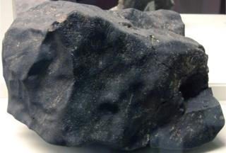 Oldest material on Earth discovered - BBC News