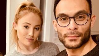 O2 'to seek millions' in damages over data outage - BBC News