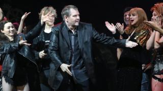 In pictures: Meat Loaf's life on and off stage - BBC News