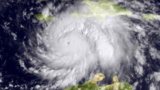 'Extreme and unusual' climate trends continue after record 2016 - BBC News