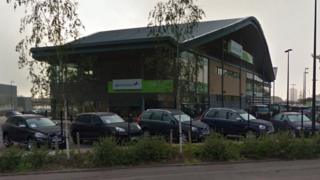 Lex Autolease vehicle leasing company jobs at risk - BBC News