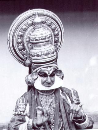 Remembering the golden days of Kathakali - BBC News