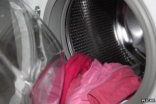 Washing machines' microplastic filters 'untested' - BBC News
