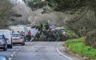 Storm Eunice reaches the UK - BBC News