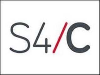 Broadcaster S4C in £2m budget cut - BBC News