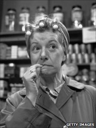 Coronation Street legend on playing Hilda Ogden - BBC News
