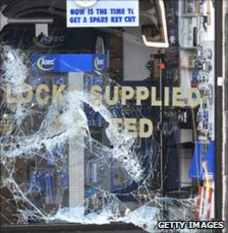 UK riots: What turns people into looters? - BBC News