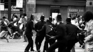 England riots: The return of the underclass - BBC News