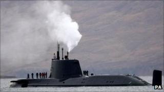 Navy officer tweets on HMS Astute grounding 'charges' - BBC News