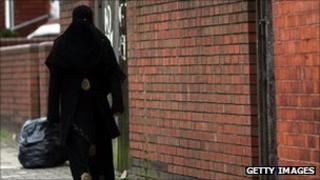 The British Muslim men who love 'both their wives' - BBC News