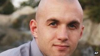 US Marine Gary Stein dismissed for criticising Obama - BBC News