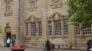 Northamptonshire libraries to open on Sundays - BBC News