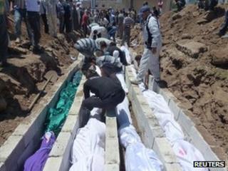 Syria unrest: Who are the shabiha? - BBC News