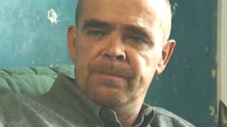 Twin Town and Pobol y Cwm actor Dorien Thomas dies, 55 - BBC News