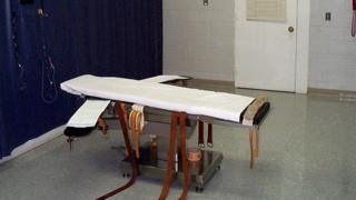 Oklahoma inmate dies after 'botched' lethal injection - BBC News