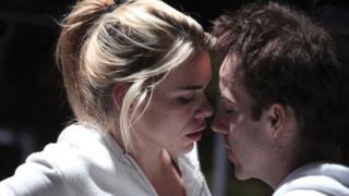 The Effect: Critics smitten by new Lucy Prebble play - BBC News