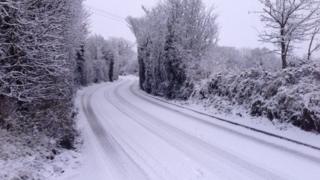 Your pictures of snow in the UK - BBC Weather