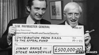 Jimmy Savile sought Margaret Thatcher Stoke Mandeville help - BBC News