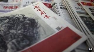 Southern Weekly reporters confront China censors - BBC News