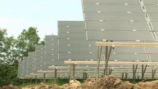 Solar parks: Large scale schemes 'to double' in Wales - BBC News