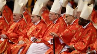 In pictures: Cardinals' conclave - BBC News