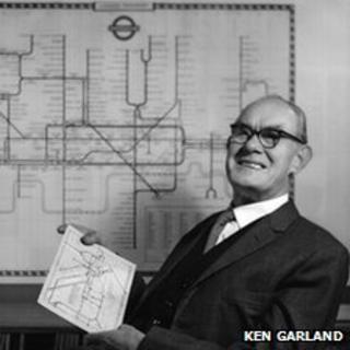 London's Tube map creator Harry Beck gets blue plaque - BBC News