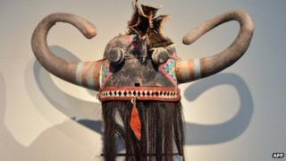 Hopi tribe masks fetch record prices at Paris auction - BBC News