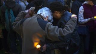 Day in pictures: 18 April 2013 - BBC News