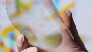 'Smart skin' hope for touch sensor - BBC News