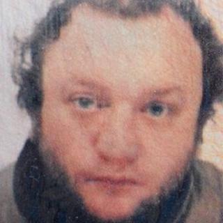 Andrew Simon murder: Mother's plea to find killer - BBC News