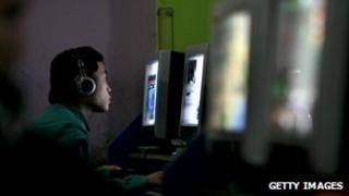 China hit by 'biggest ever' cyber-attack - BBC News