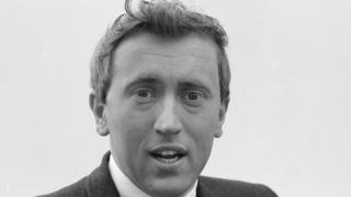 In pictures: Frost's 50-year career - BBC News