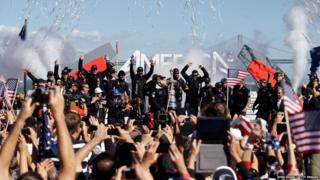 Day in pictures: 26 September 2013 - BBC News