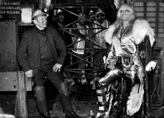 Jeremy Deller: Art and industry - BBC News