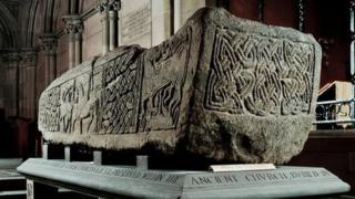 East Lothian skeleton may be 10th Century Irish Viking king - BBC News