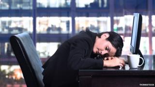 How to survive the night shift - BBC News